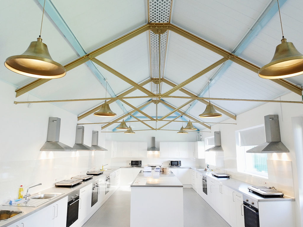 Alexander McLeod food technology classroom design - Envoplan