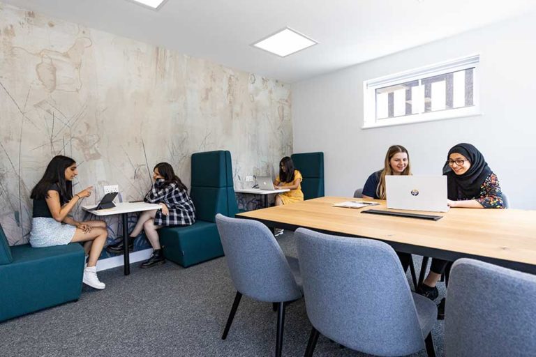 Learning Resources Centre ICT Suite - Envoplan